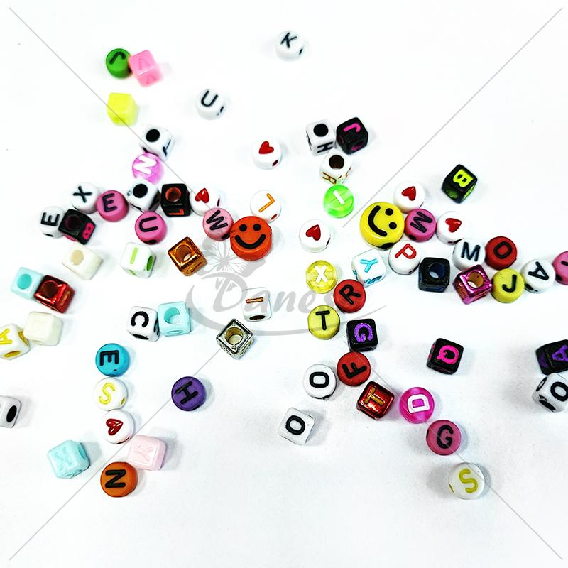 Plastic beads Letters - Danesa